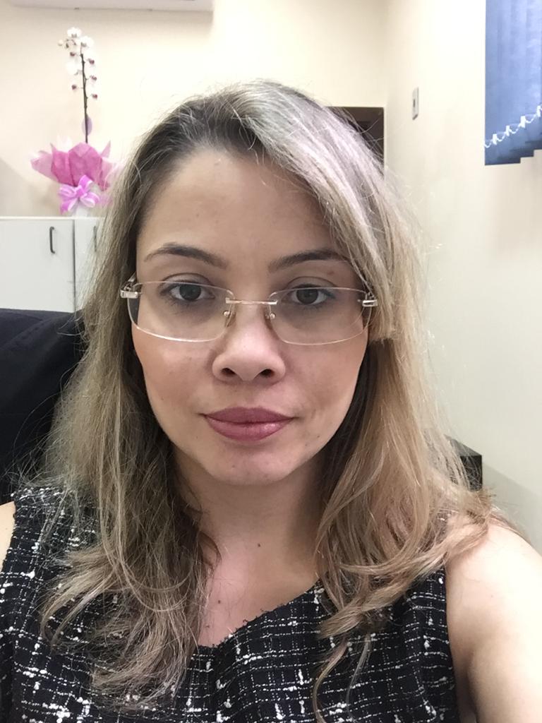 Dra Kelly Gaspar Duarte Neves, Juíza de Direito da 2ª Vara Cível ...