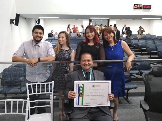 Dr. Silvio Ueda é homenageado com a Medalha do Mérito Médico - REDE JOTA FM